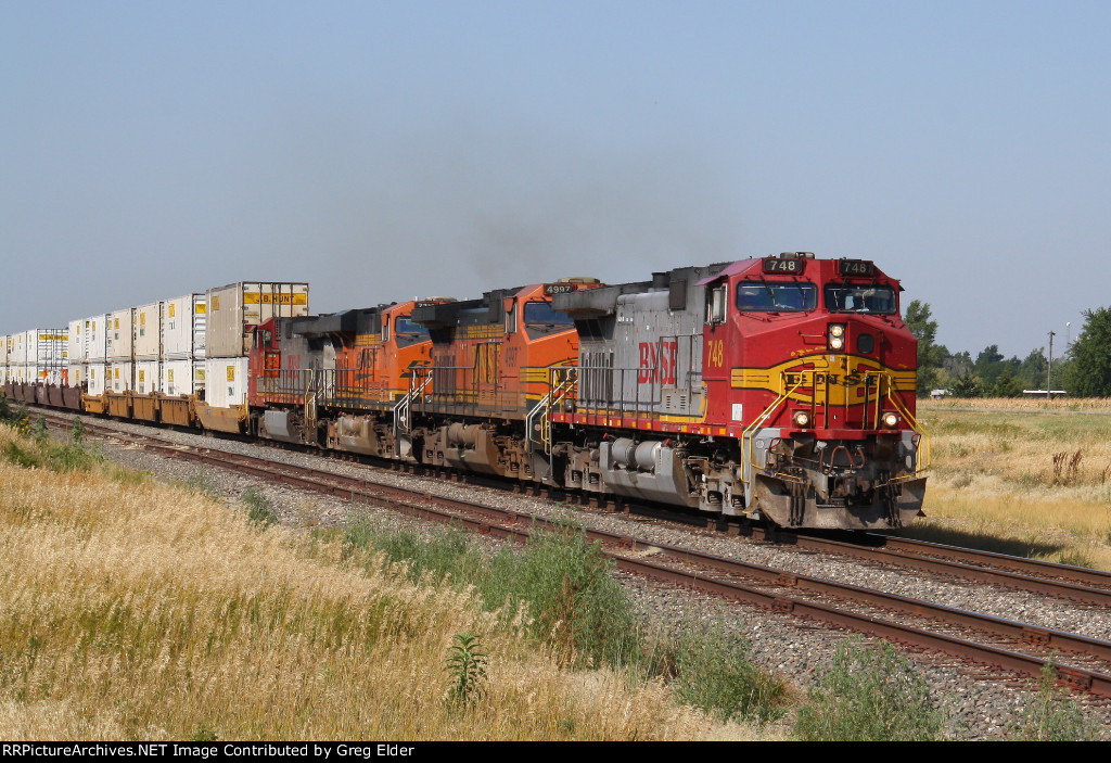 BNSF 748